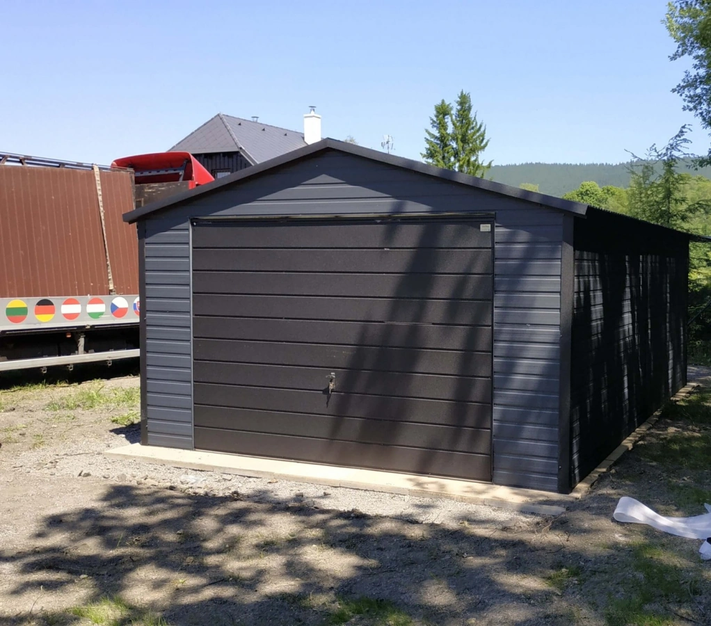 Maritom S.C. - Garage in lamiera 241
